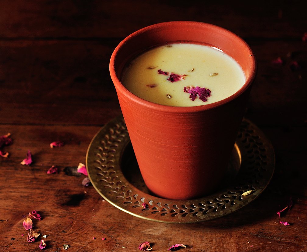 Thandai benefits, uses, nutrition, and everything you need to know